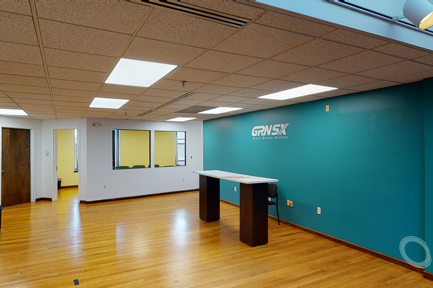 Tour 1365 Main St Suite 403 from GRNSX STUDIOS on Openhaus
