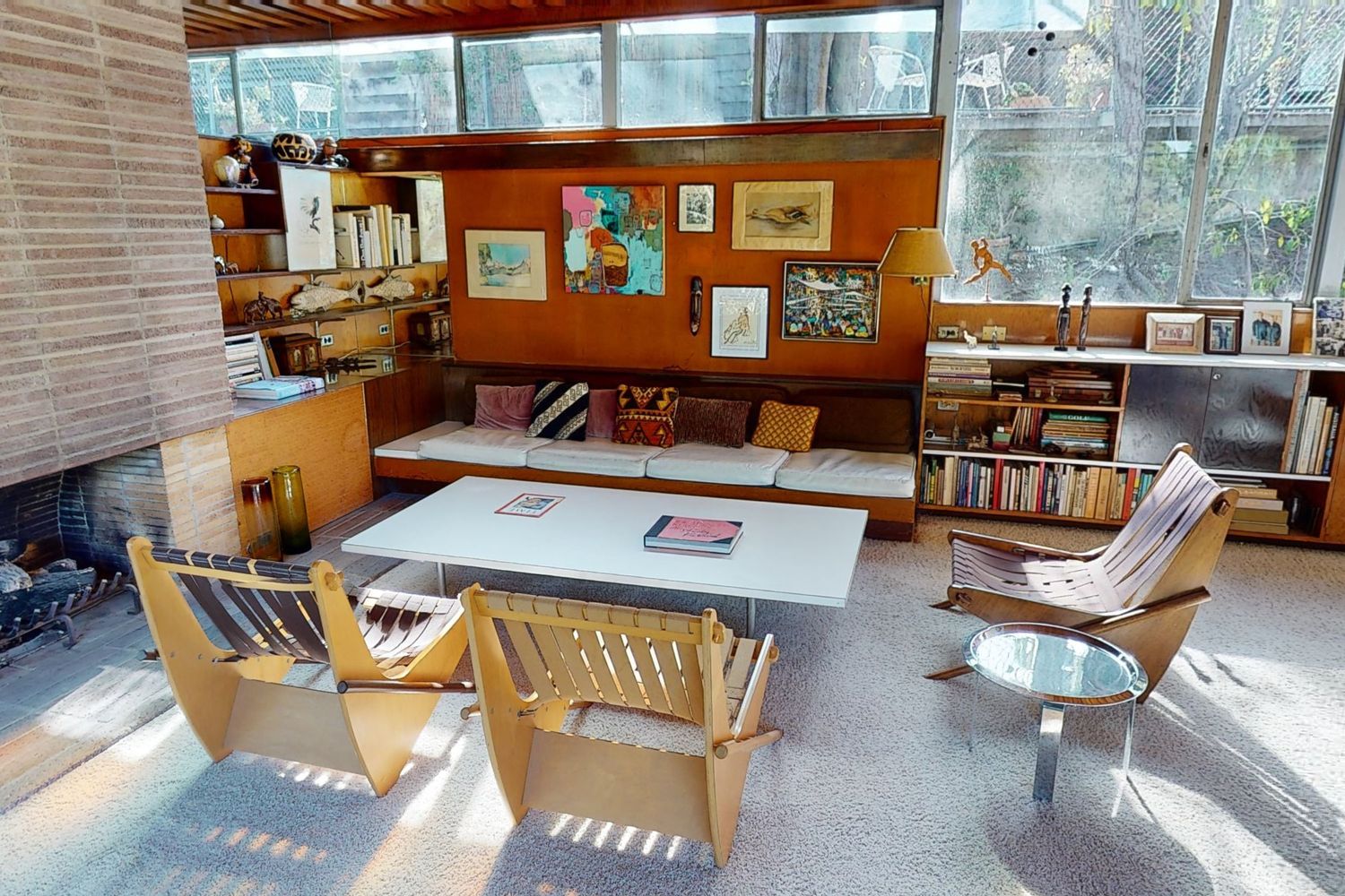 Virtual Tour of 2440 Neutra Place - Reunion House