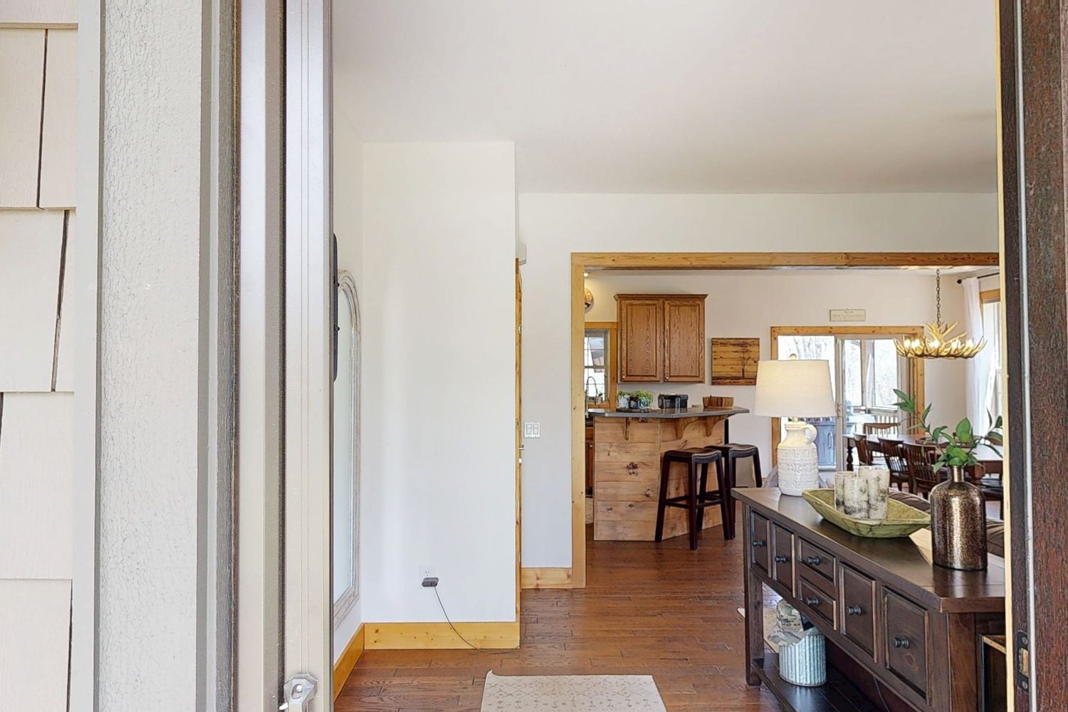 Virtual Tour of 49 Lakeside Falls Road