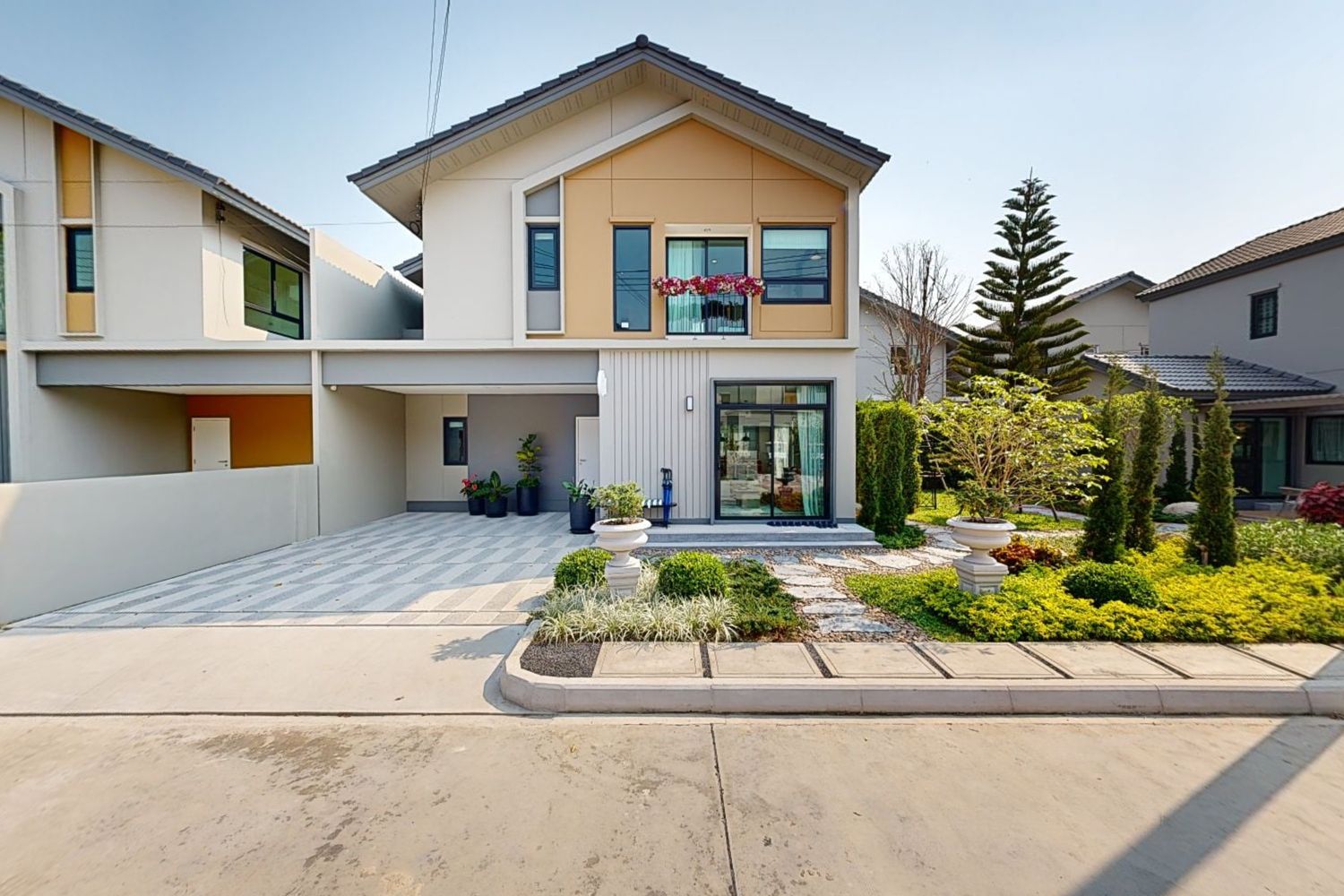 Virtual Tour of Anasiri Payap GLEN 145 sq.m.