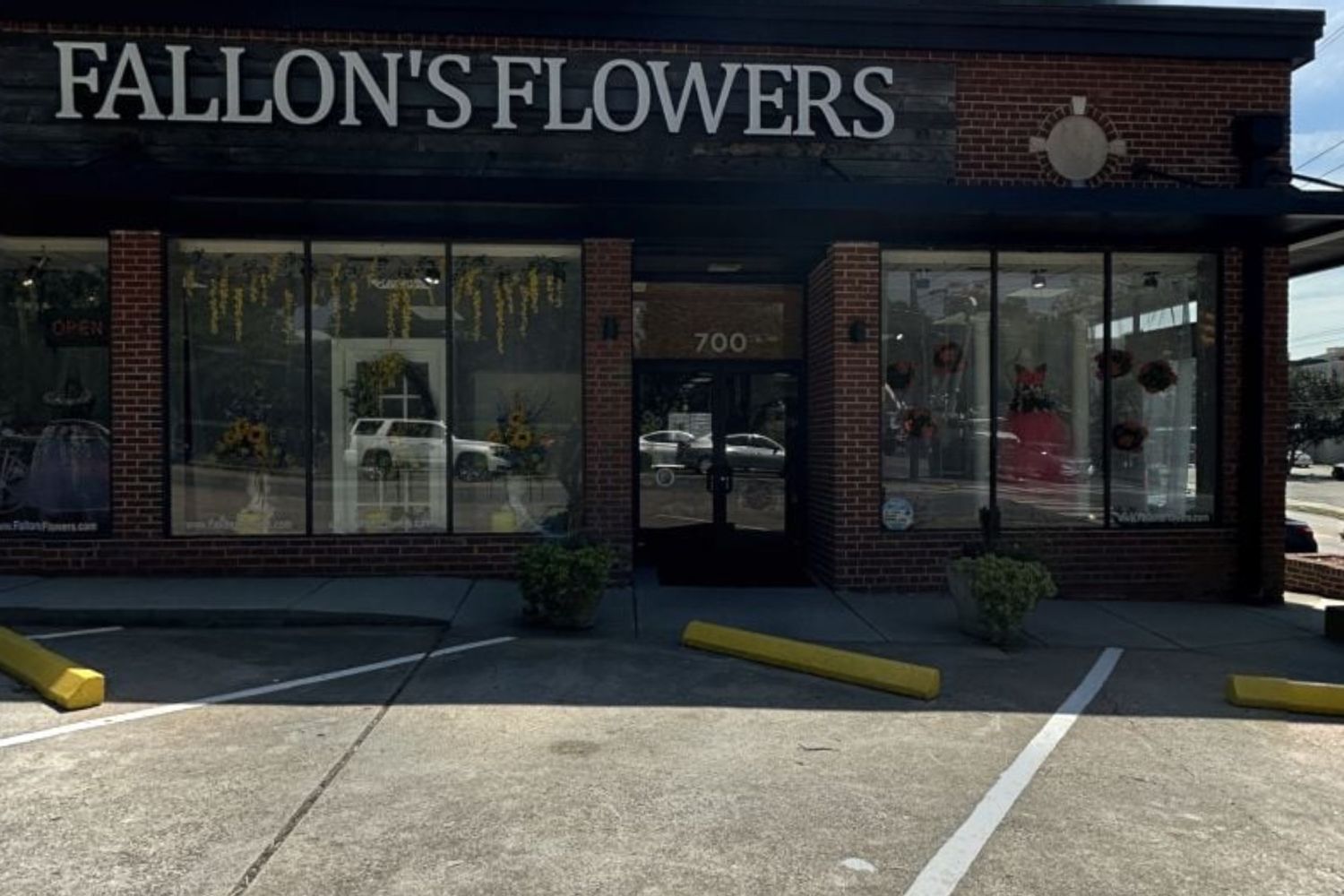 Virtual Tour of Fallon's Flowers | 700 St Mary Street | Raleigh, NC