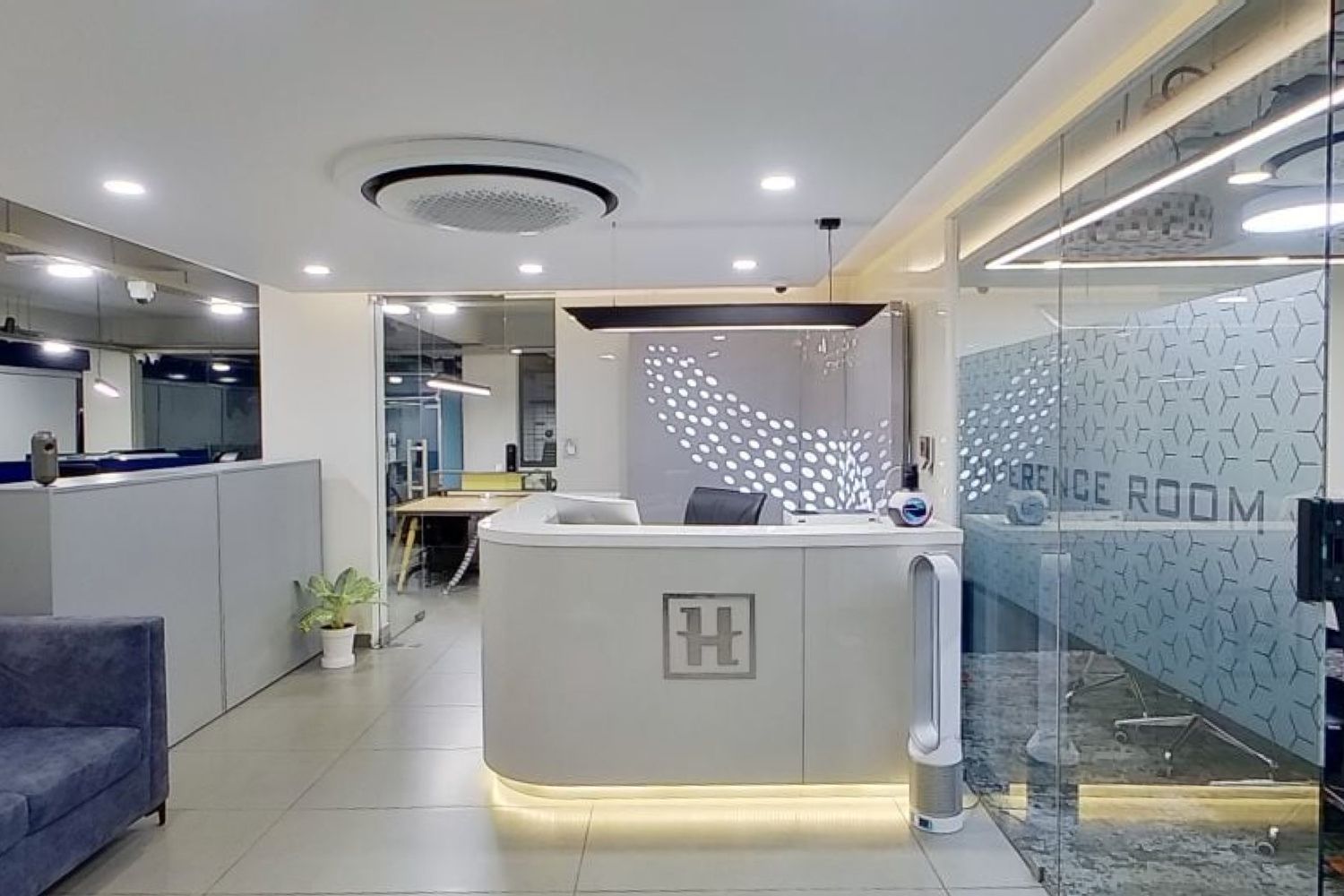 Tour Hymod Workspace from Cybozom IT Solutions on Openhaus