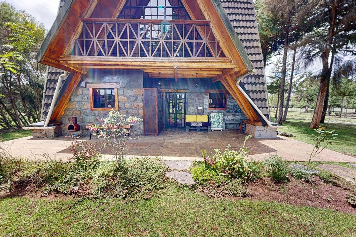 Tour 3D Space from Samawati Lakeside Cottages