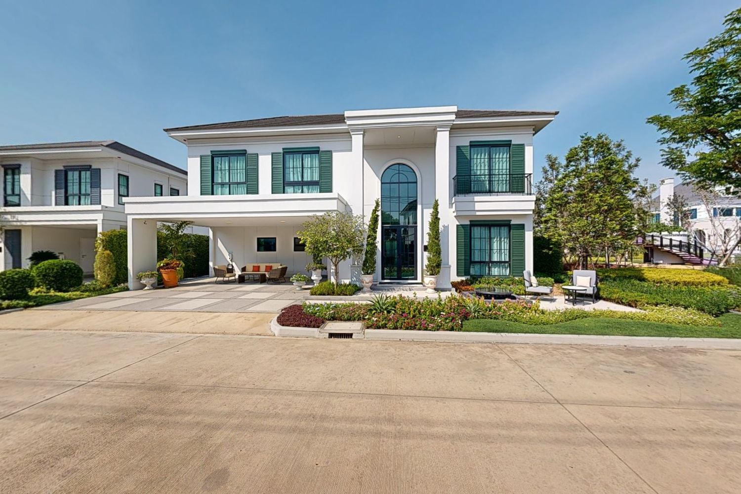 Virtual Tour of Setthasiri Watcharapol Theprak AUSTEN 308 sq.m.