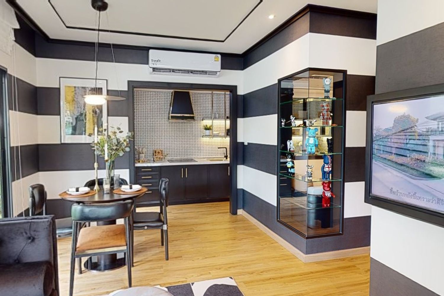 Virtual Tour of Siri Place Pattanakarn EIFFEL 118 Sq.m.