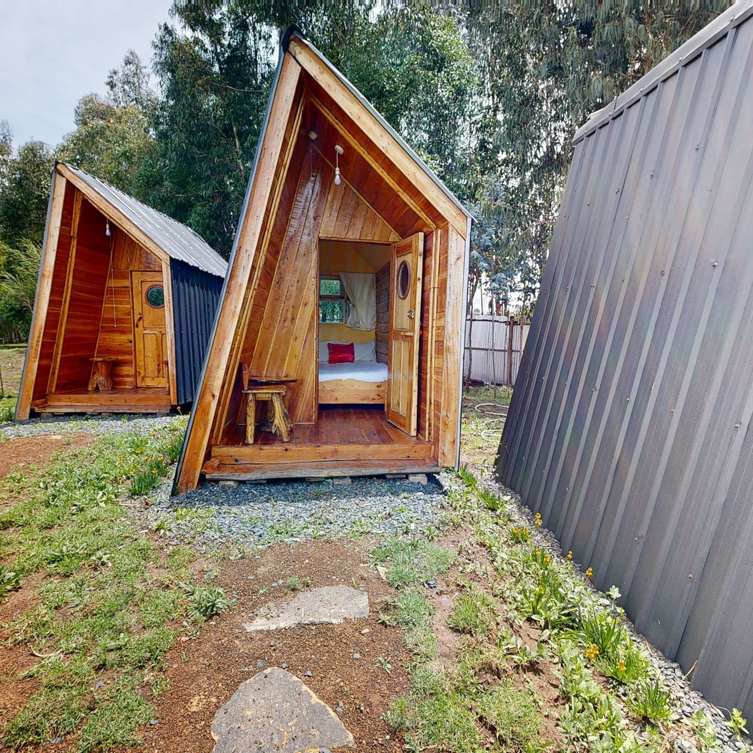 Tour 3D Space from Samawati Lakeside Cottages