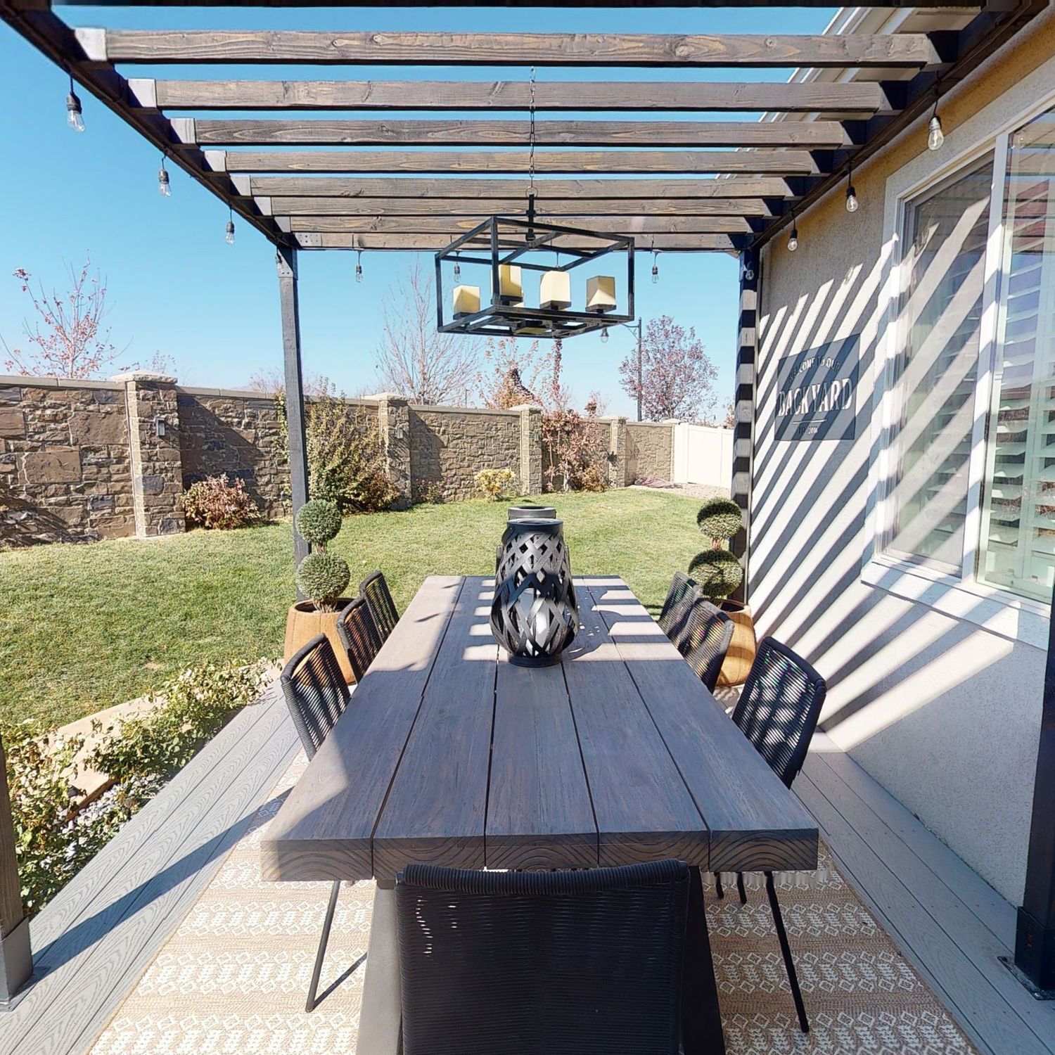 Tour Fall Back Patio in Kaycie Chiampi's Fall 2020 Home from greybirchdesigns on Openhaus